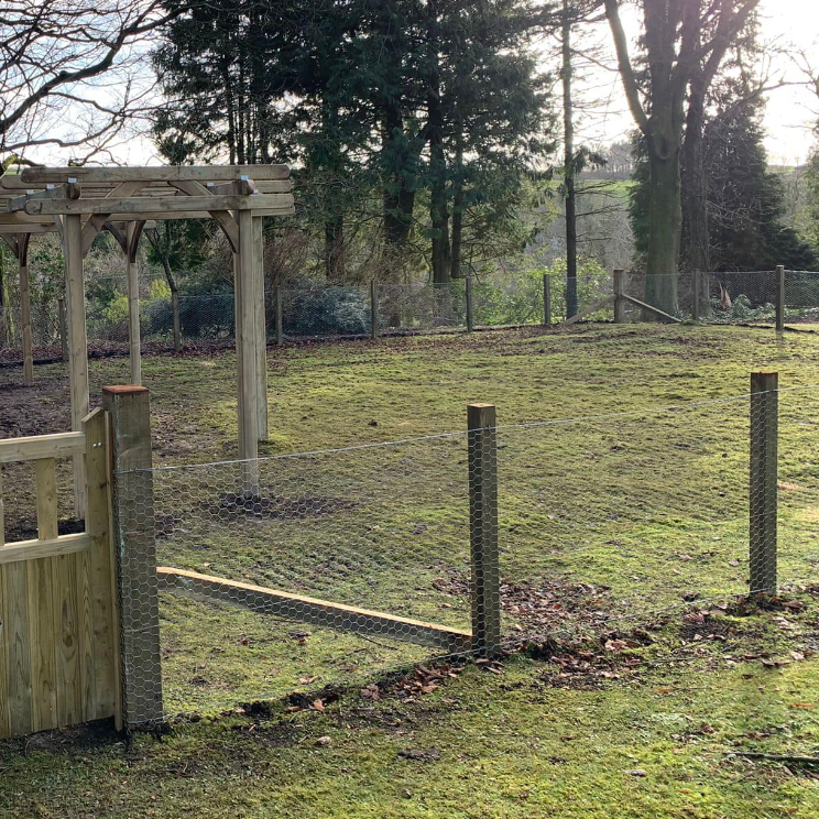 PIne/Redwood 3" x 3" Stobs/Posts Green Pressure Treated