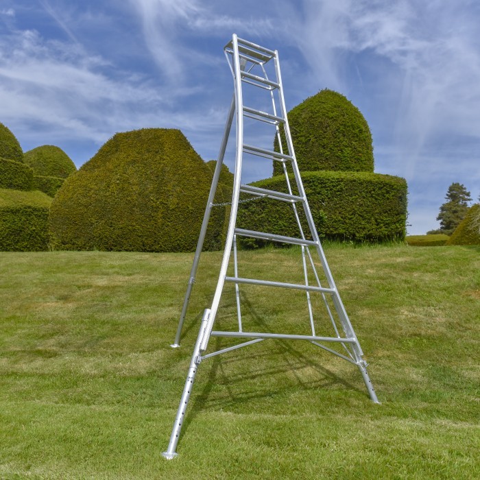 Three Leg Adjustable Ladder | Adjustable Hedge Cutting Ladder