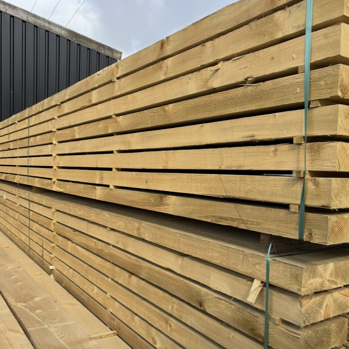 C16 Timber 200mm x 75mm (8" x 3") 4.880m (16ft) | Roof Joist