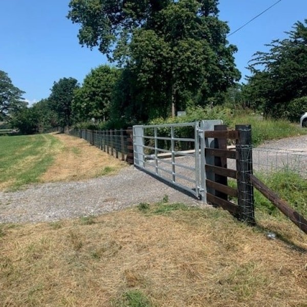 Galvanised Gates | 45" Newforde Gate 6 Bars