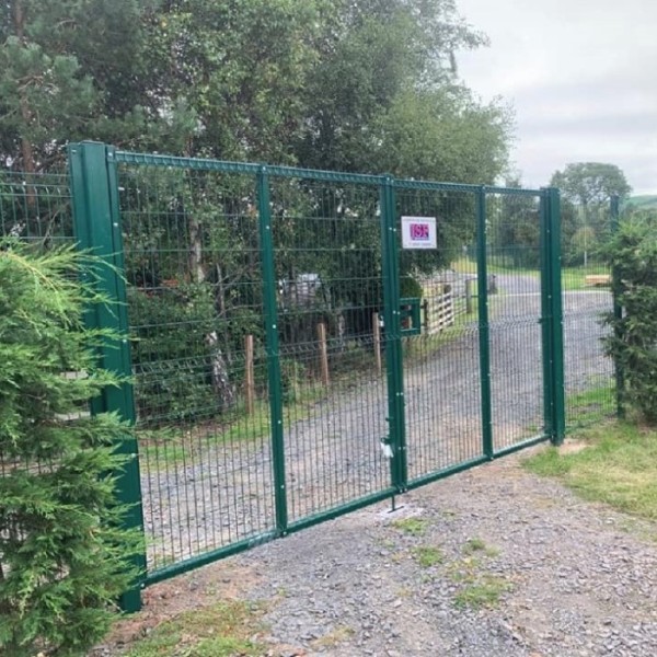 IAE Vmex® Double Leaf Gate 4000mm x 1800mm C/W Posts